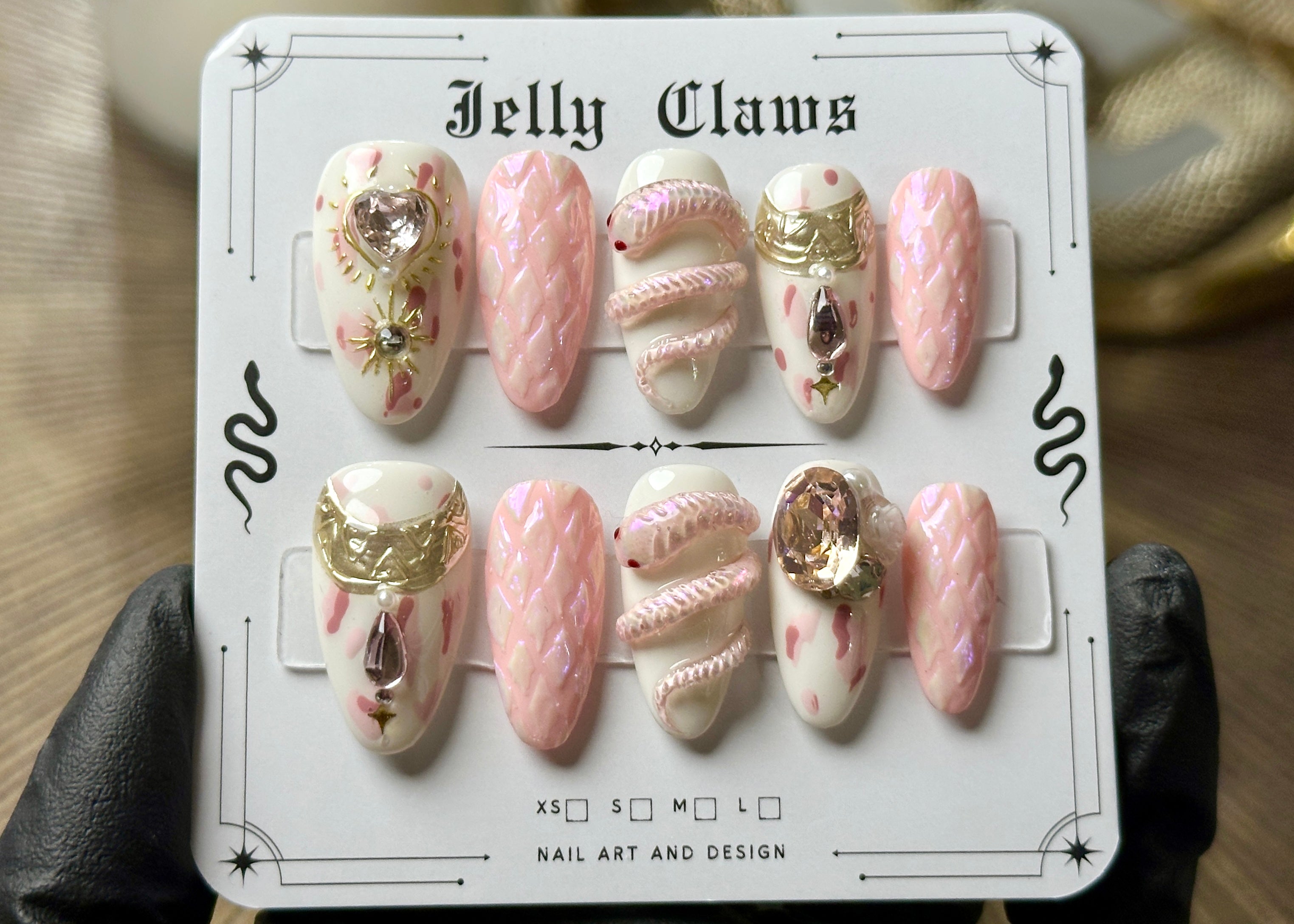 Venus Coil – Jelly Claws